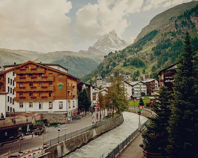 Welcome to the mountain | Hotel Perren