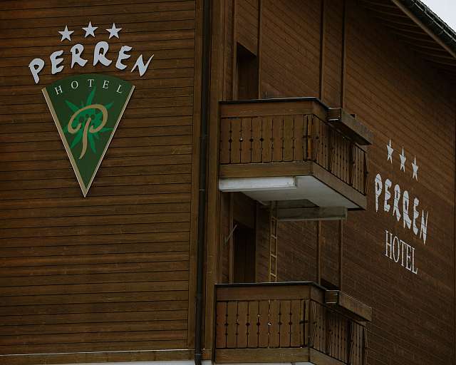 Contract/address | Hotel Perren